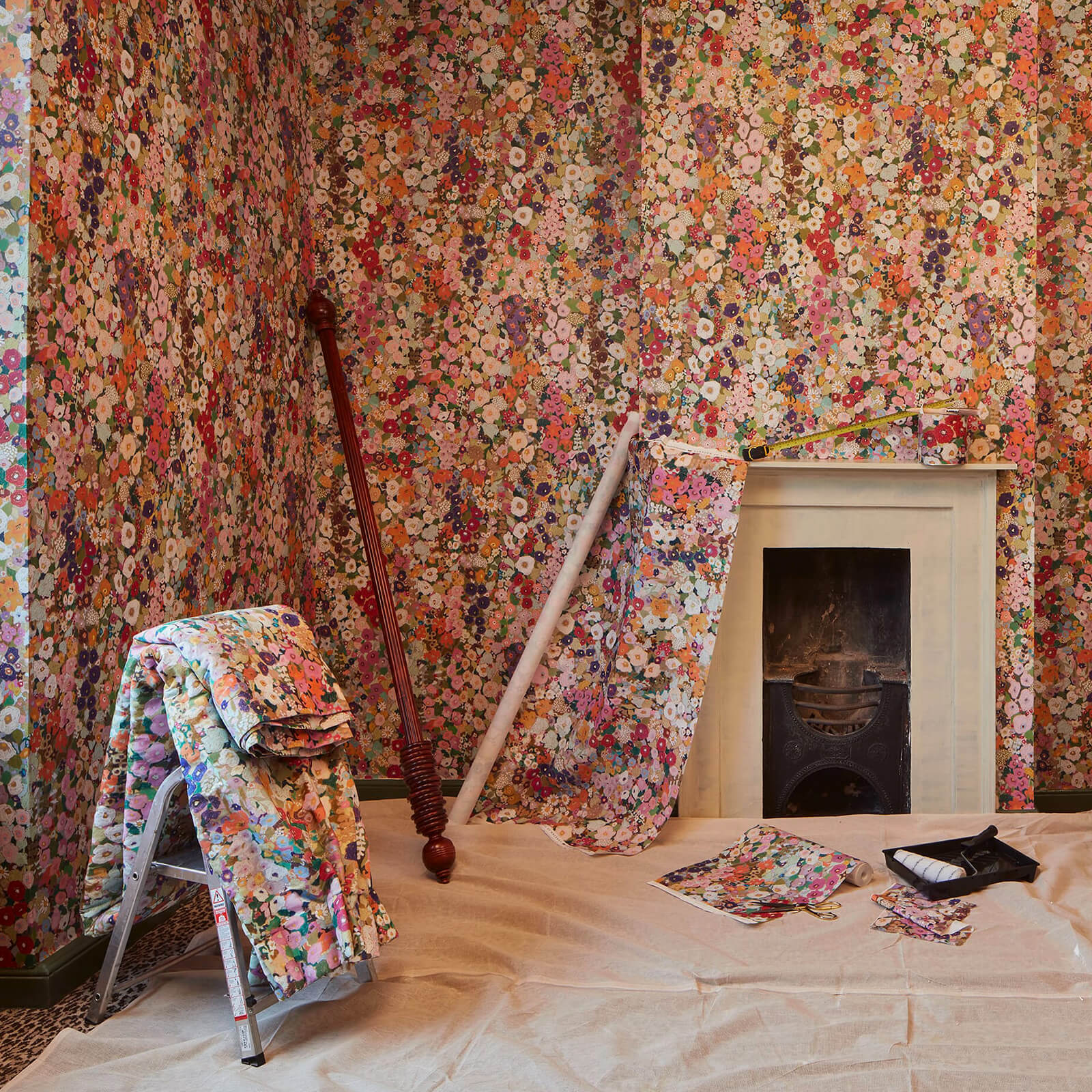 How to Hang Wallpaper Perfectly | Expert DIY Guide – House of Hackney